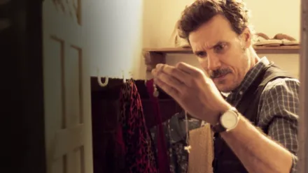 Ver La chica invisible | Disney+