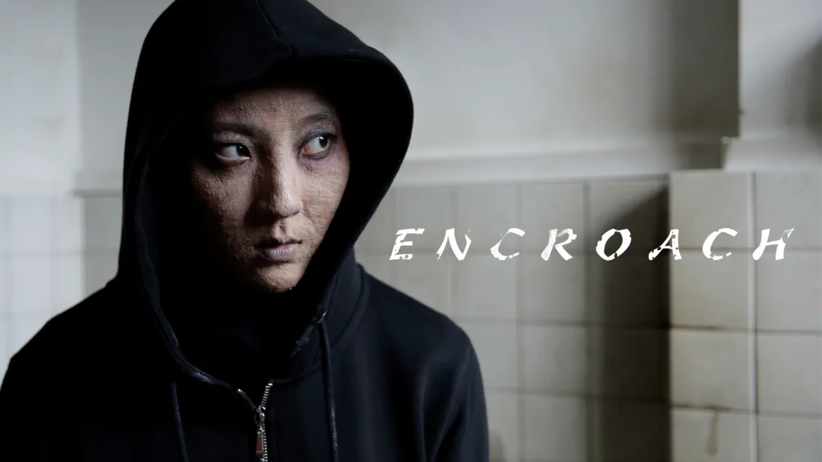 Encroach İzleyin | Disney+