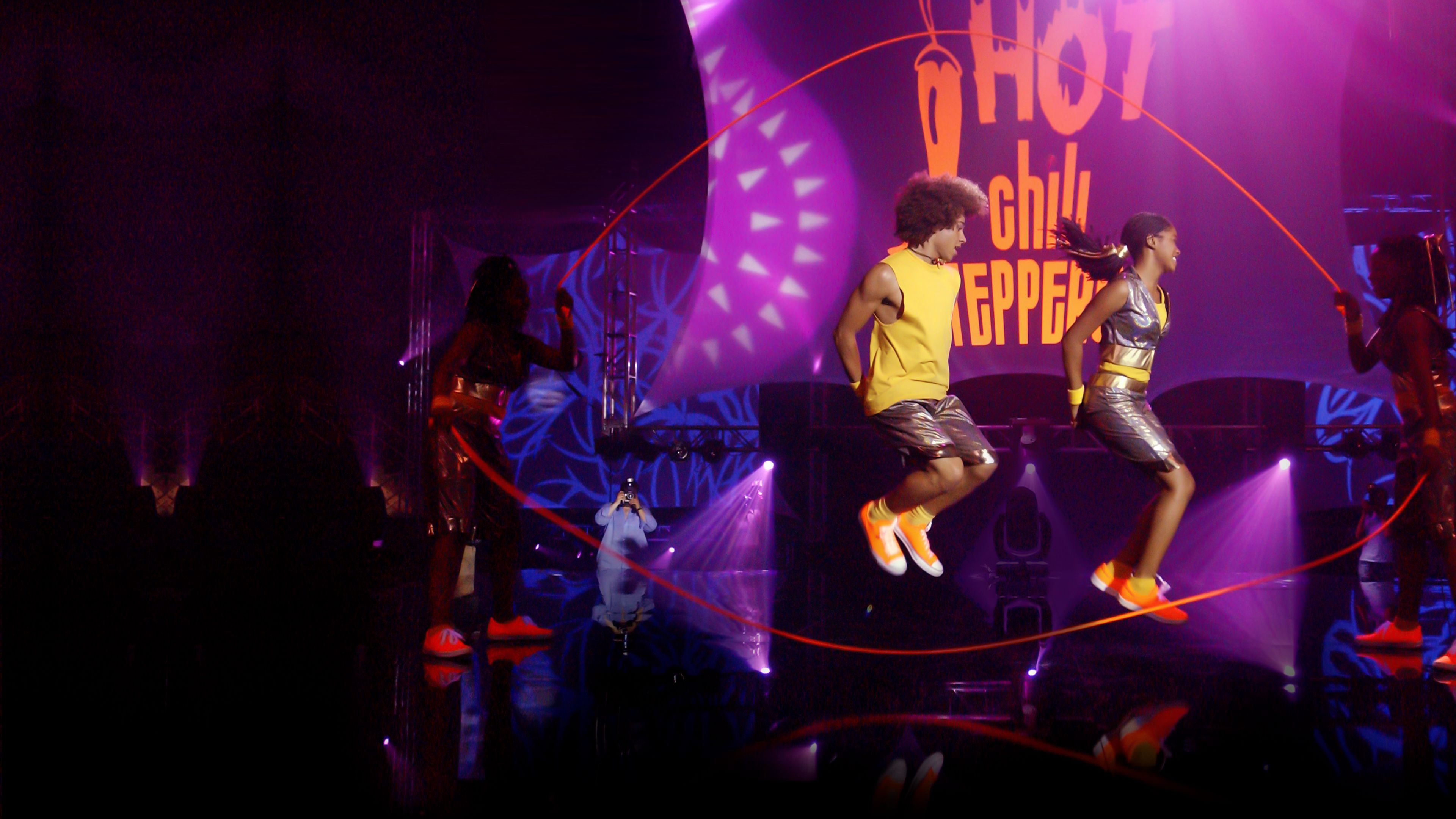 Regardez Jump In! | Film complet | Disney+