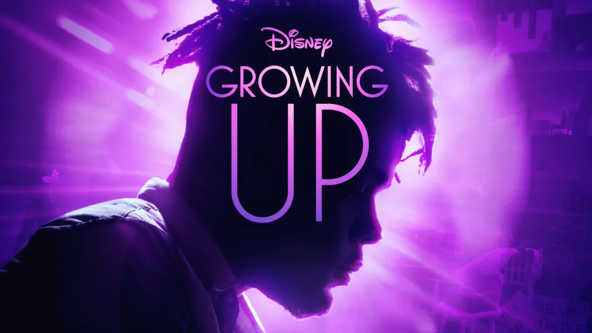 Ganze Folgen von Growing Up ansehen | Disney+