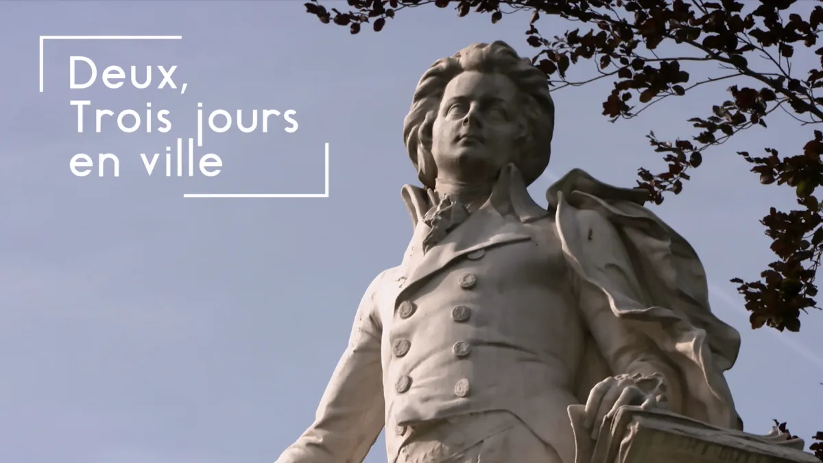 Two, Three Days in Town megtekintése | Disney+