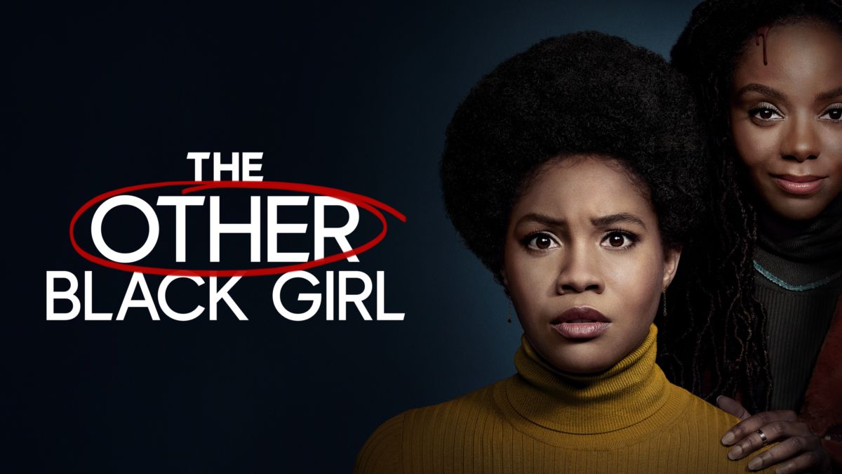 Ganze Folgen von The Other Black Girl ansehen | Disney+